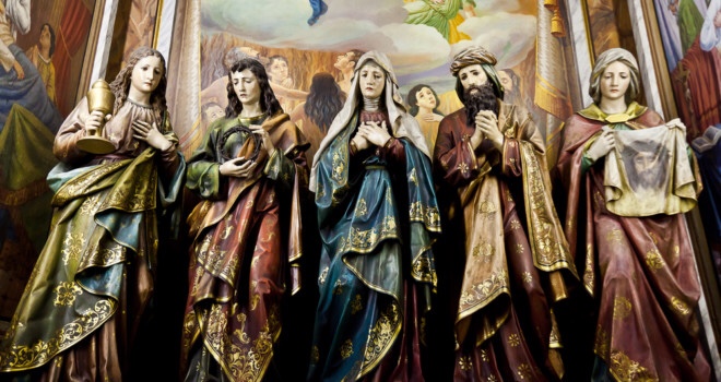3 Reasons Catholics Should Have a Saint Statue at Home - The Simple ...